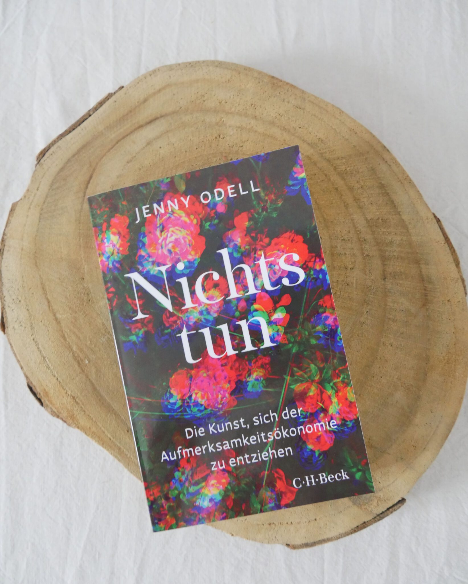 LAYERS Buchclub - "Nichts tun - die Kunst sich der ...